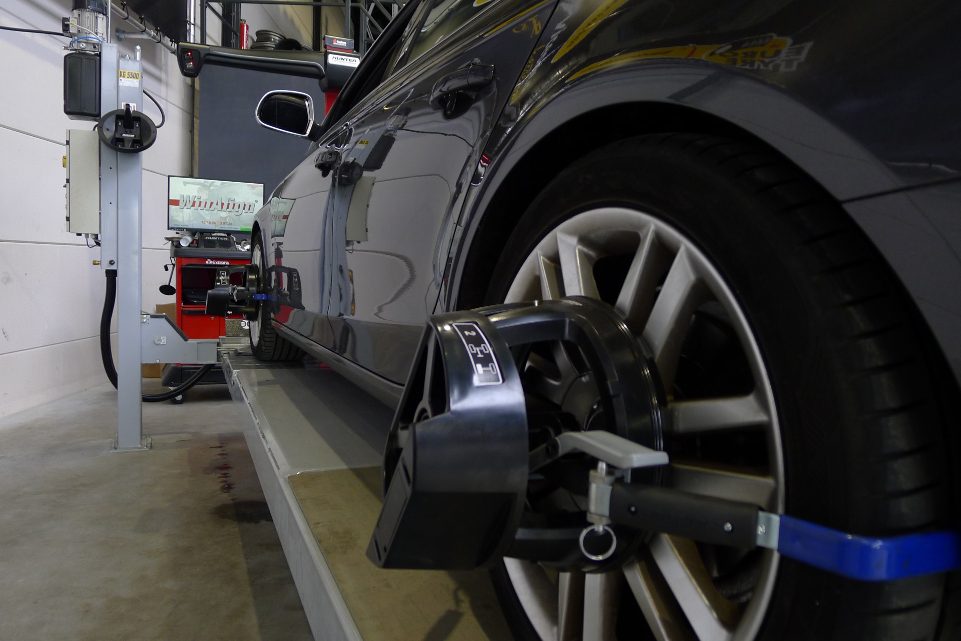 Auto reparatie Eindhoven | Bandenservice Acht